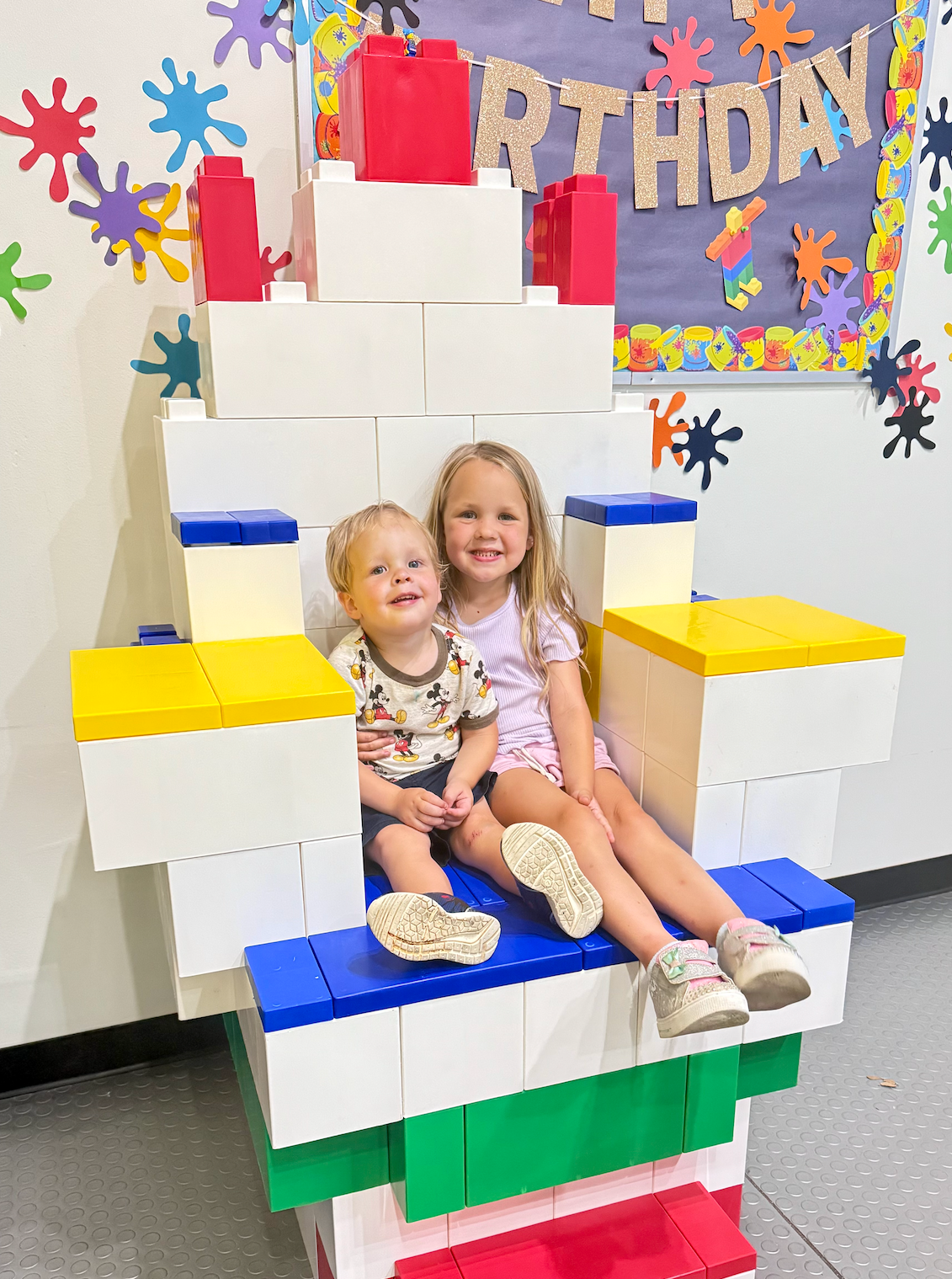 Deluxe Builder's Party – Bricks & Minifigs Frisco